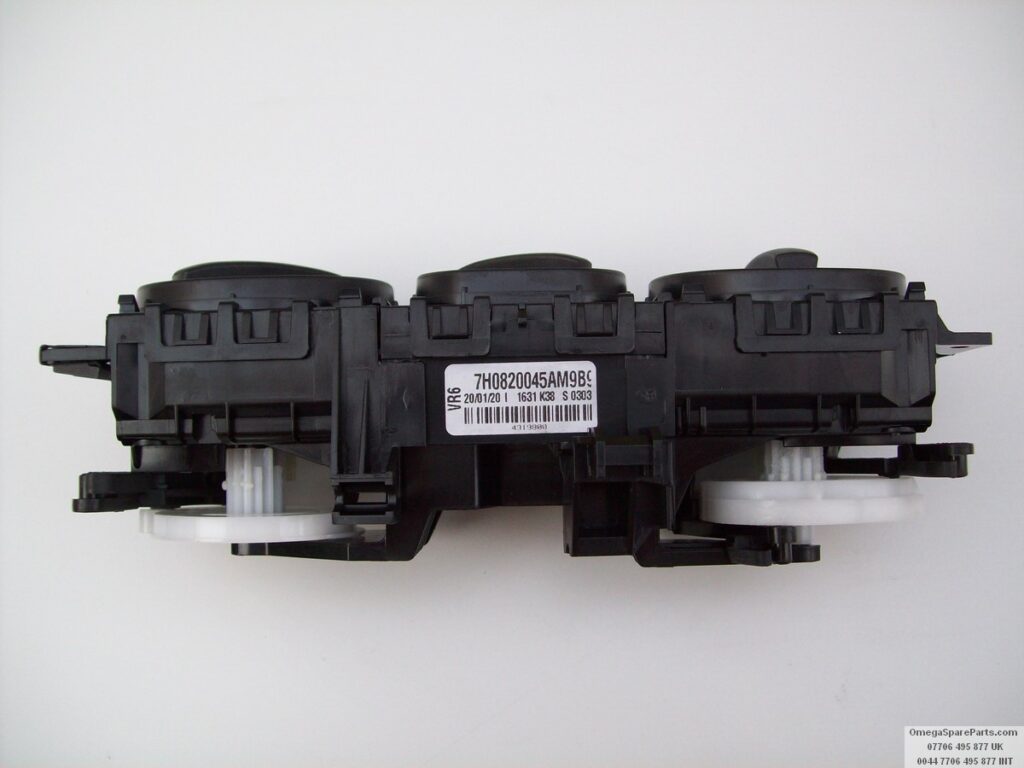 7H0820045AM9B9 VW Transporter Caravelle Fresh Air Heater Controls Black